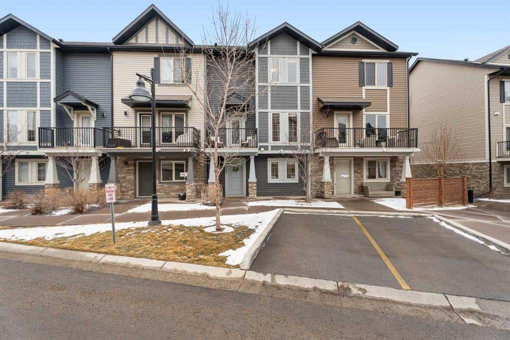 317 Legacy Point SE, Calgary, AB T2X 3Z3 Property For Sale | RE/MAX ...