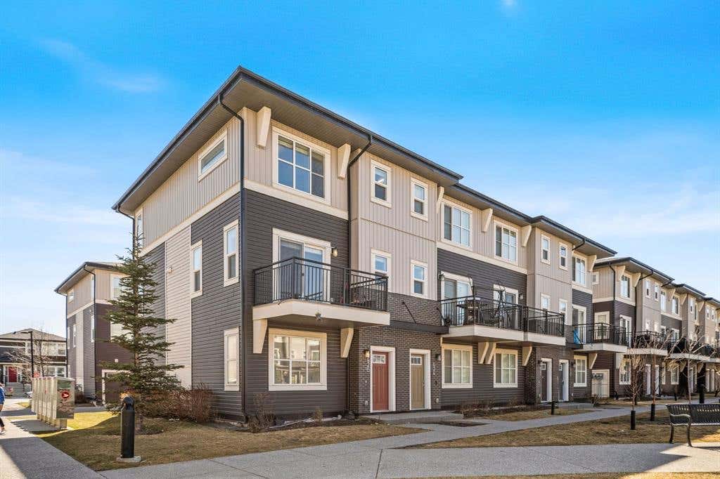 426, 30 Cornerstone Manor NE, Calgary, AB T3N 1E6 Townhouse For Sale ...
