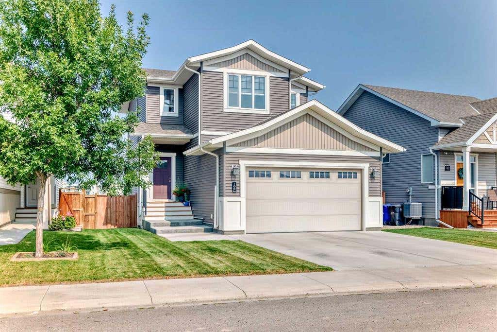166 Bras Dor Road W, Lethbridge, AB T1J 5H1 House For Sale | RE/MAX ...