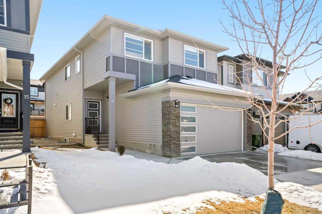 11 Savanna Drive NE, Calgary, AB T3J 2H4 À vendre | RE/MAX | A2211123