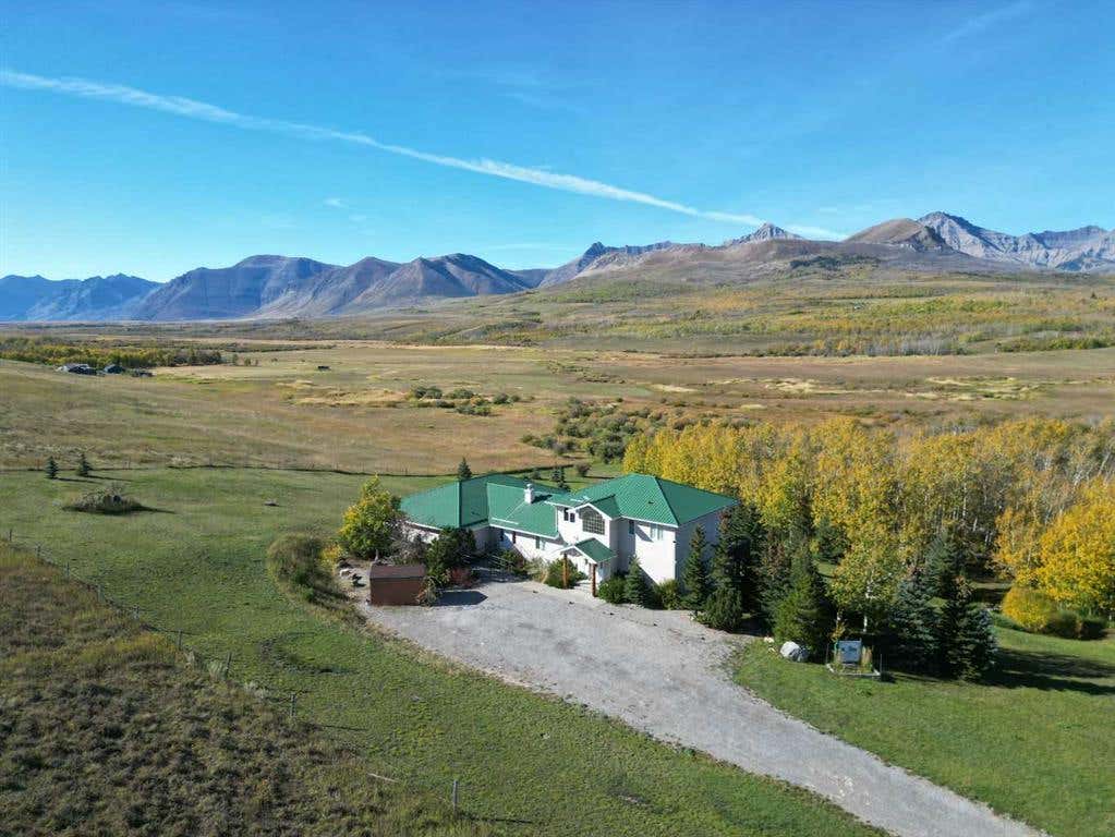 29407 Township Rd 3-0, Twin Butte, AB T0K1W0 House For Sale | RE/MAX ...