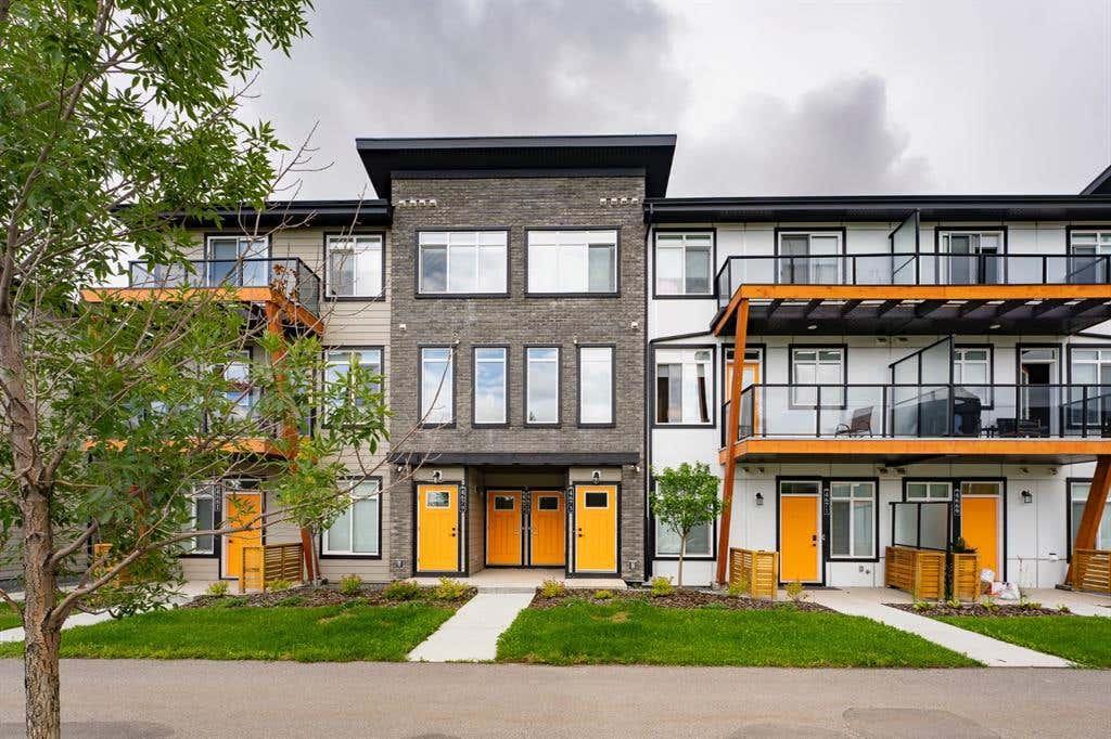 4673 Seton Drive SE, Calgary, AB T3M3T9 Townhouse For Sale | RE/MAX ...