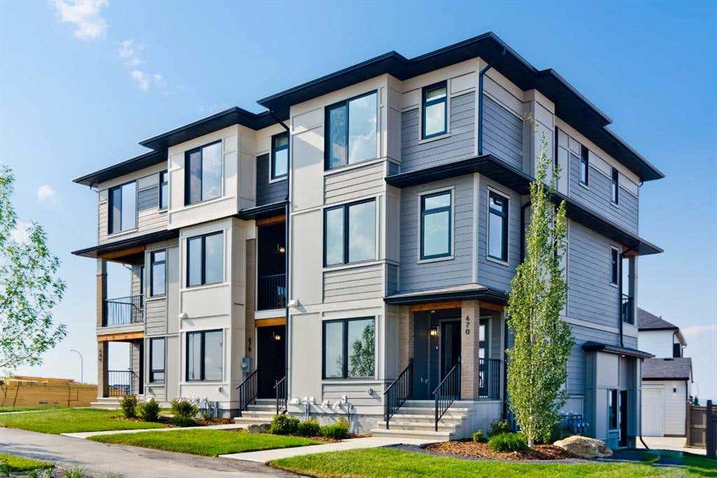 822 Alpine Avenue SW, Calgary, AB T2Y0T1 Property For Sale | RE/MAX ...