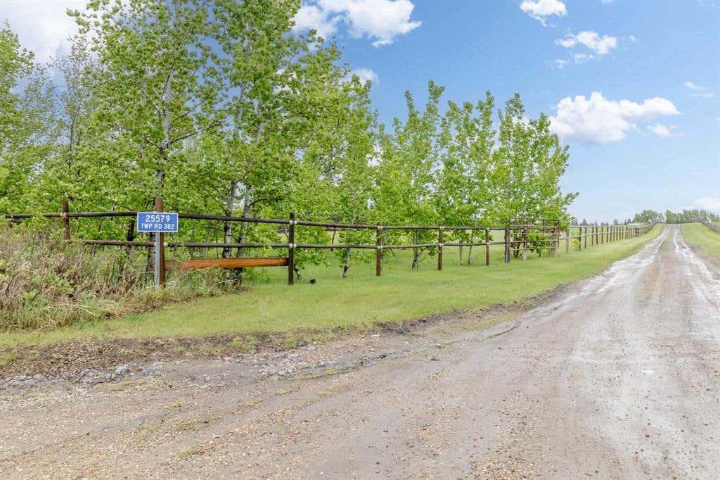 25579 Twp Rd 382, Rural Red Deer County, AB T4N 5E2 Commercial Real ...