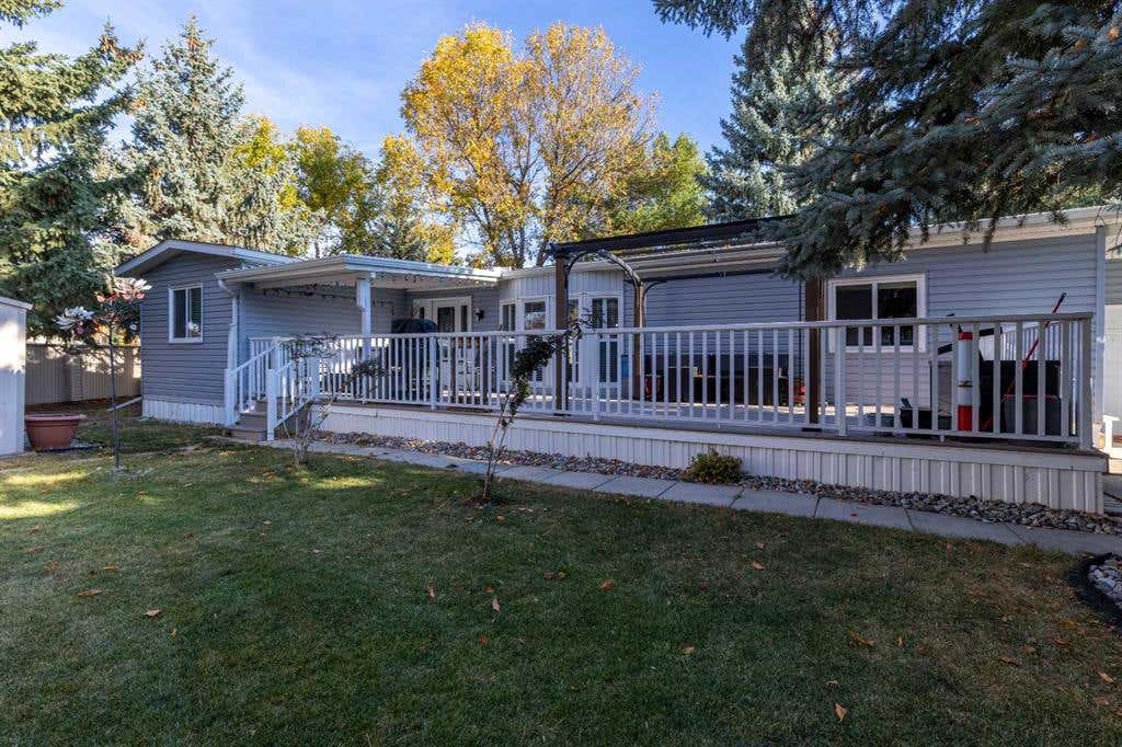 3004 29 Street S, Lethbridge, AB T1K 6S7 House For Sale | RE/MAX | A2261122