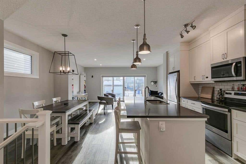 147 Seton Gardens SE, Calgary, AB T3M 2Y8 House For Sale | RE/MAX | A2200964