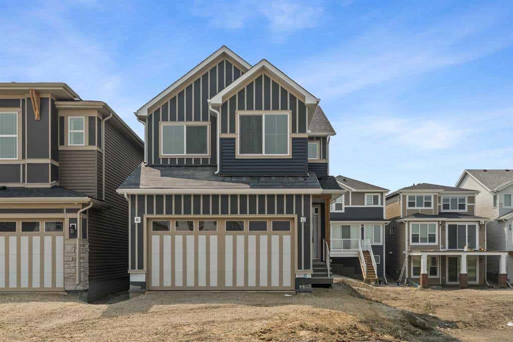 83 Silver Spruce Bay SW, Calgary, AB T2X 5L9 House For Sale | RE/MAX ...