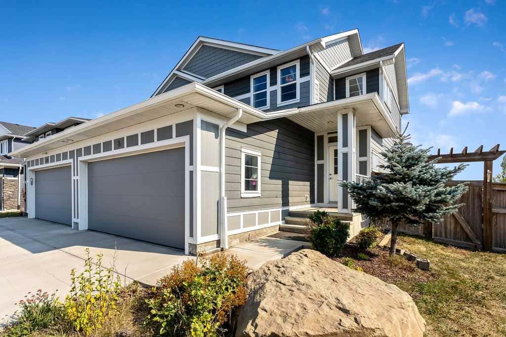 6 Redstone Mews NE, Calgary, AB T3N 0N5 Duplex For Sale | RE/MAX | A2260638