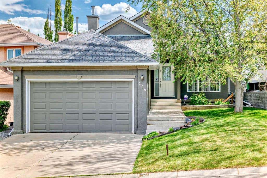 209 Patterson Hill SW, Calgary, AB T3H 3J2 House For Sale | RE/MAX ...