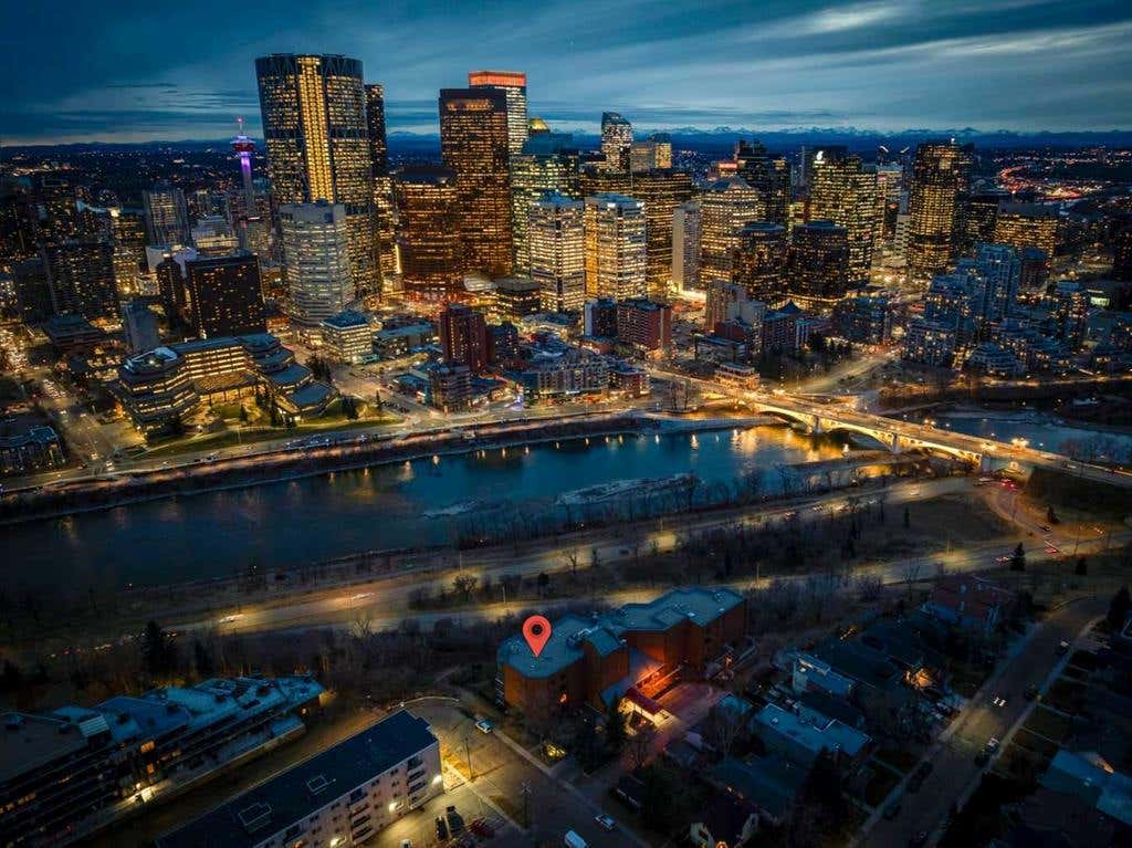 2D, 215 2 Street NE, Calgary, AB T2E 2W8 Condo For Sale | RE/MAX | A2271565