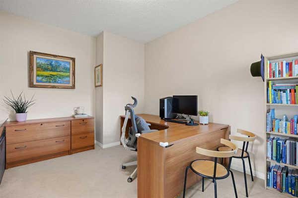 218 WENTWORTH PARK SW, CALGARY, AB T3H 5B4 À vendre | REMAX | A2316015