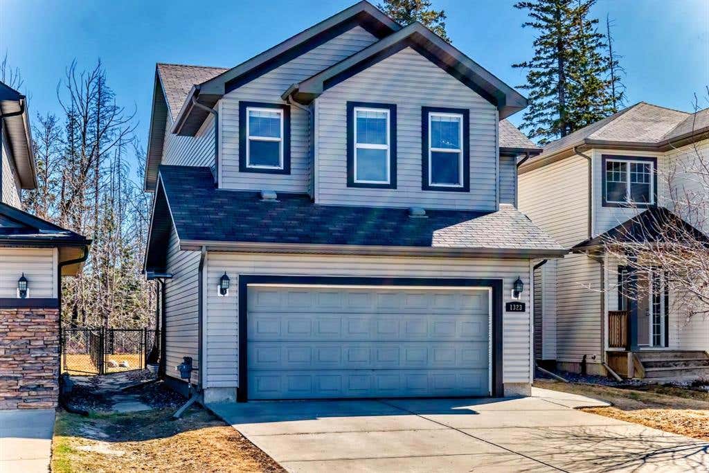 1323 113 Street SW, Edmonton, AB T6W 0G9 House For Sale | RE/MAX | A2210352