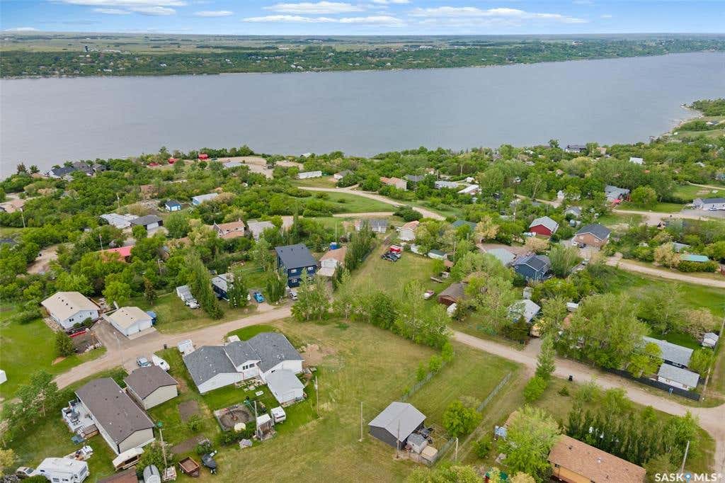 220 Alfred CRESCENT, Saskatchewan Beach, SK S0G 4L0 Commercial Real ...