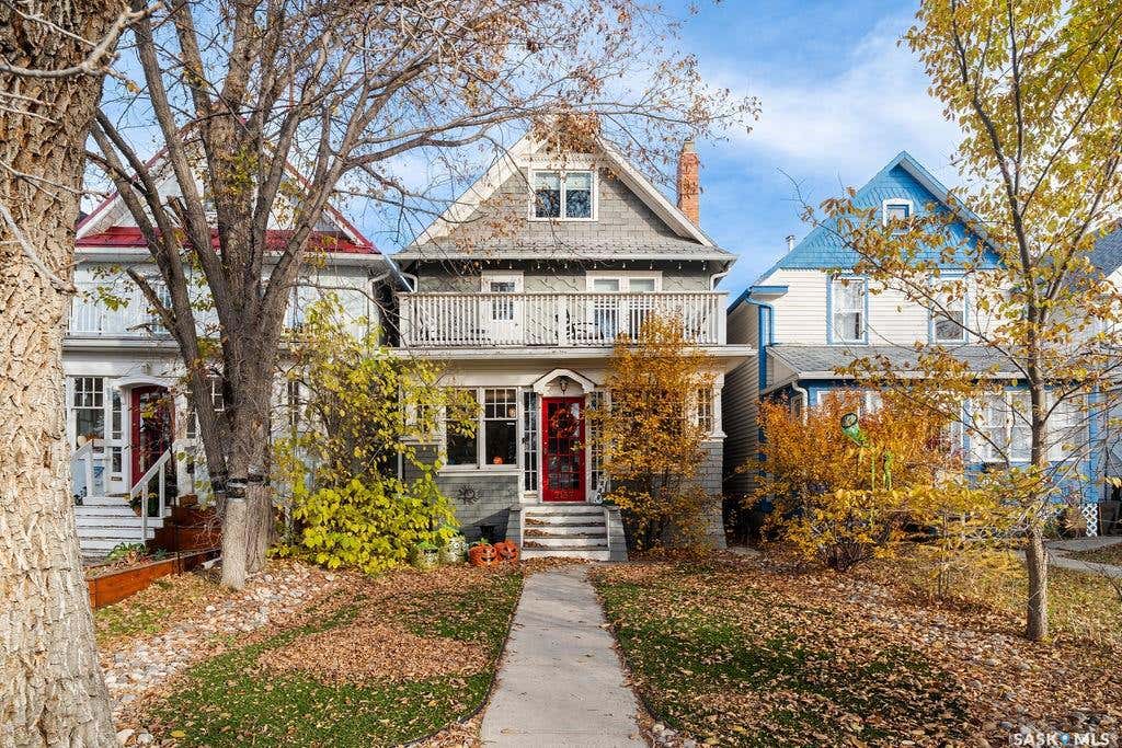 2137 Cameron STREET, Regina, SK S4T 2V7 House For Sale | RE/MAX | SK021841