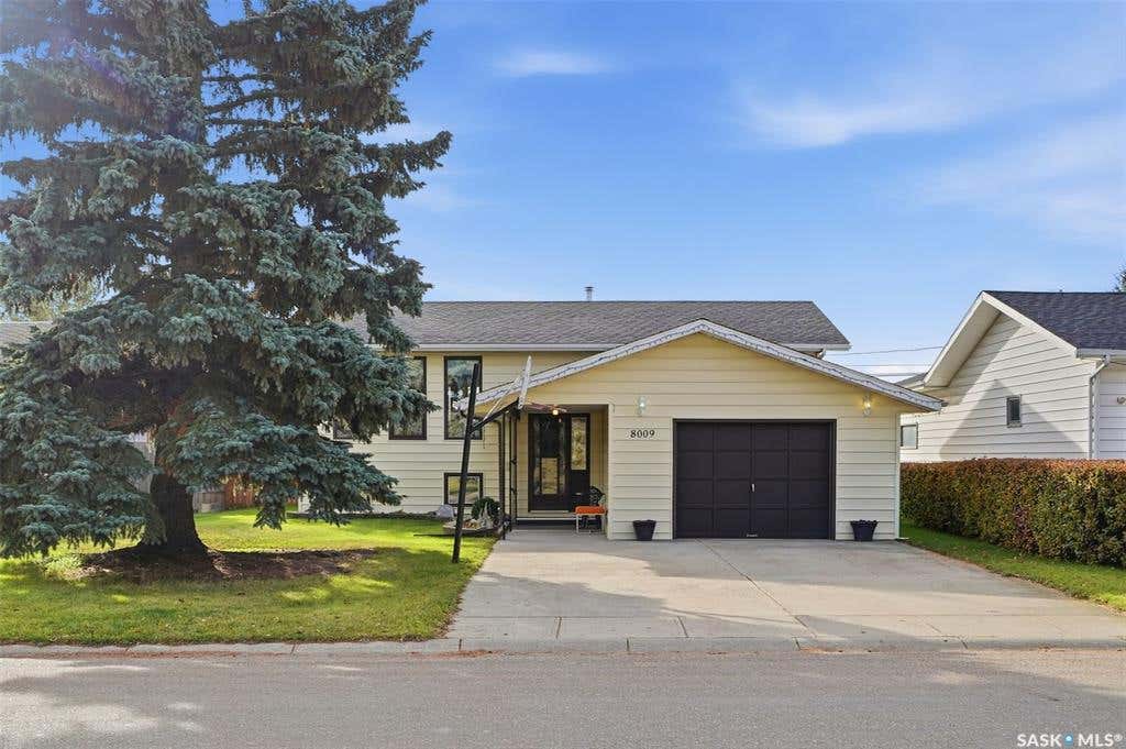 8009 5th STREET, Rosthern, SK S0K 3R0 House For Sale | RE/MAX | SK021762
