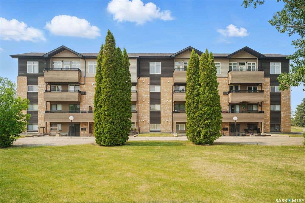 Silverwood Heights Real Estate - Houses for Sale in Silverwood Heights ...