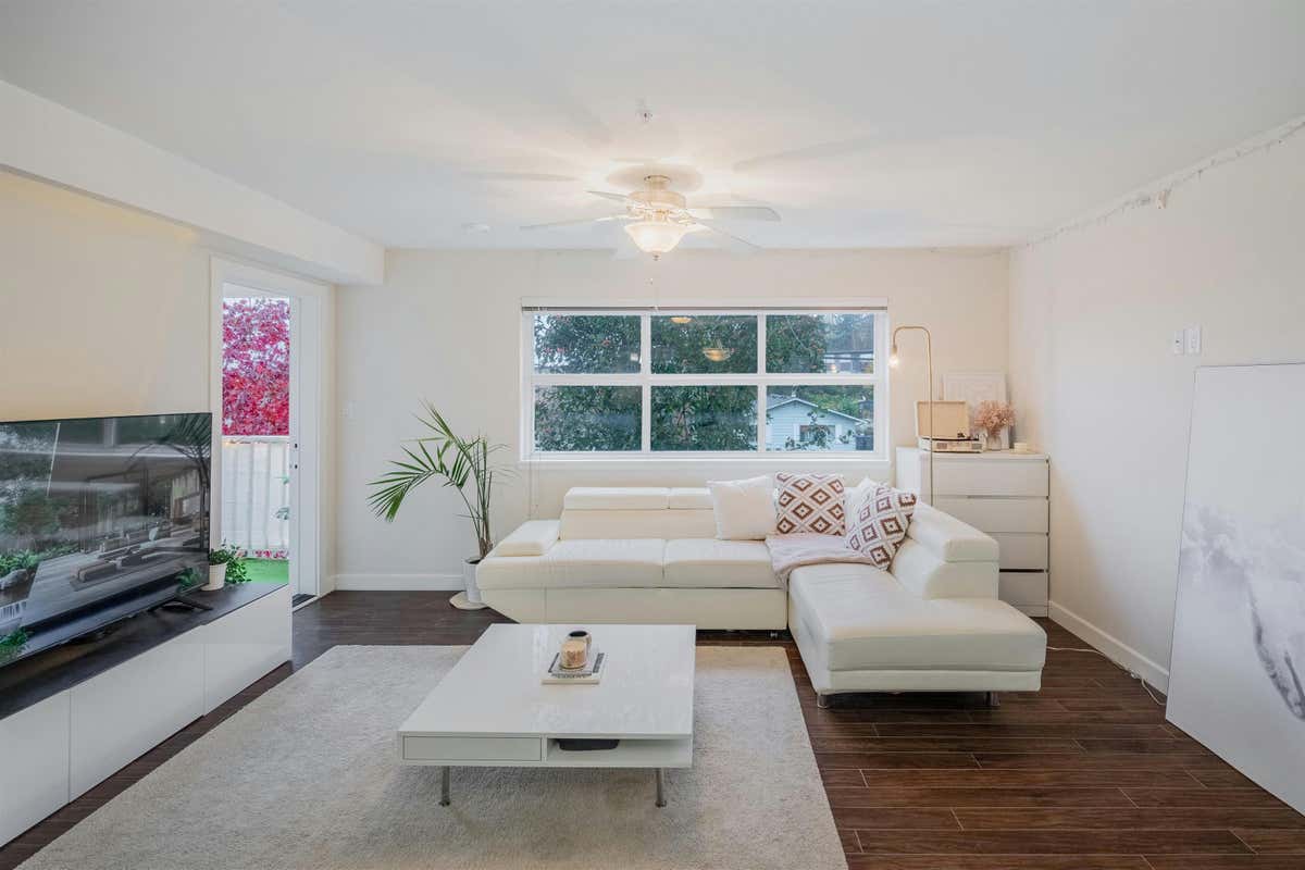 208 13550 HILTON ROAD, Surrey, BC V3R 5J4 Condo For Sale | RE/MAX ...