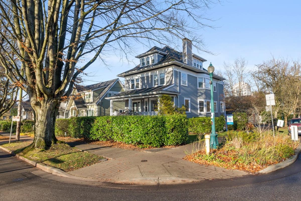 2991 YUKON STREET, Vancouver, BC V5Y 3W1 Property For Sale | RE/MAX ...