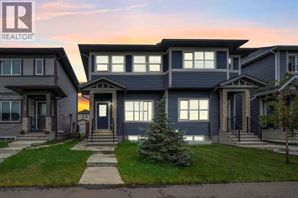 43 Cornerbrook Gate NE, Calgary, AB T3N1L6 House For Sale | RE/MAX ...
