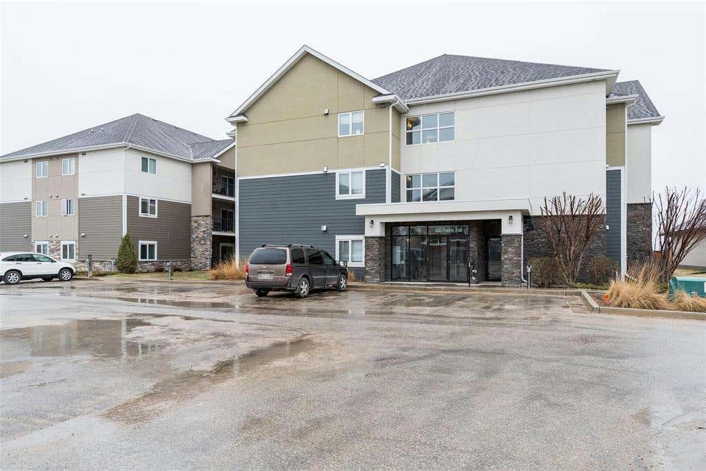 201 400 Prairie Trail, Niverville, MB R0A0A1 Condo For Sale | RE/MAX ...