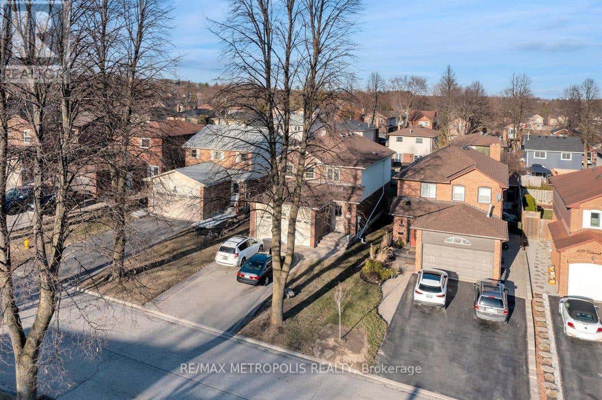 1125 CEDARCROFT CRESCENT, Pickering (Liverpool), ON L1X1R6 House For ...