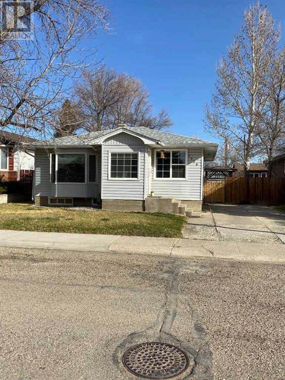 2216 22 Avenue, Coaldale, AB T1M1H5 House For Sale | RE/MAX | A2212054