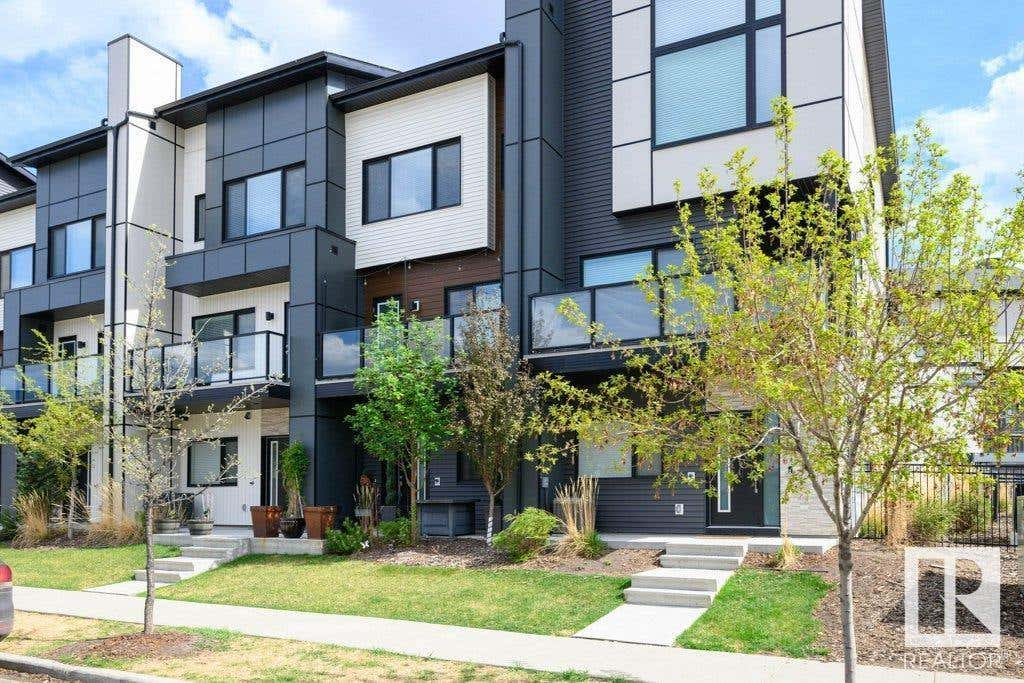 1705 KEENE CR SW, Edmonton, AB T6W4B6 Townhouse For Sale | RE/MAX ...