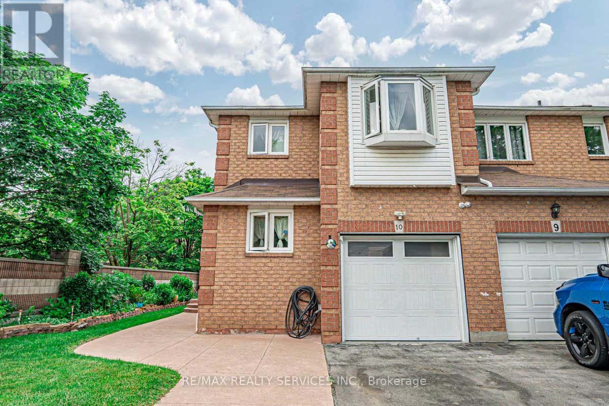 10 - 10 SHIRLEY PLACE, Brampton (Heart Lake East), ON L6Z1P2 Condo For Sale | RE/MAX | W12264308