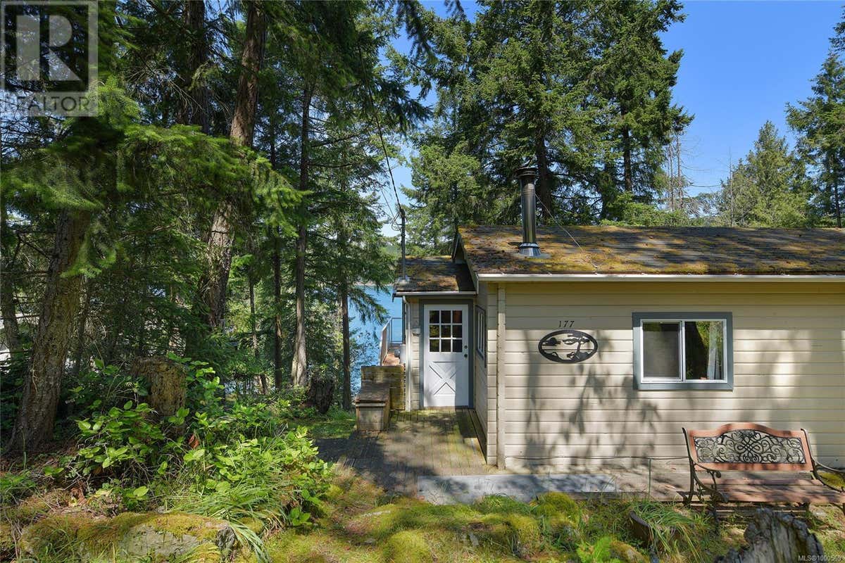 177 Mariners Way, Mayne Island, BC V0N2J2 House For Sale | RE/MAX | 1000569