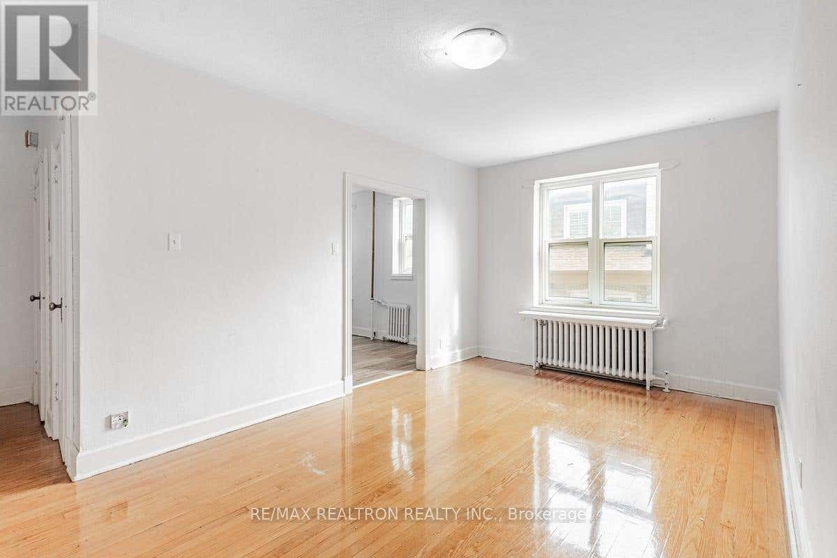 42 - 1 MALLORY GARDENS, Toronto (Yonge-St. Clair), ON M4V2A6 Home For Rent | RE/MAX | C12513126