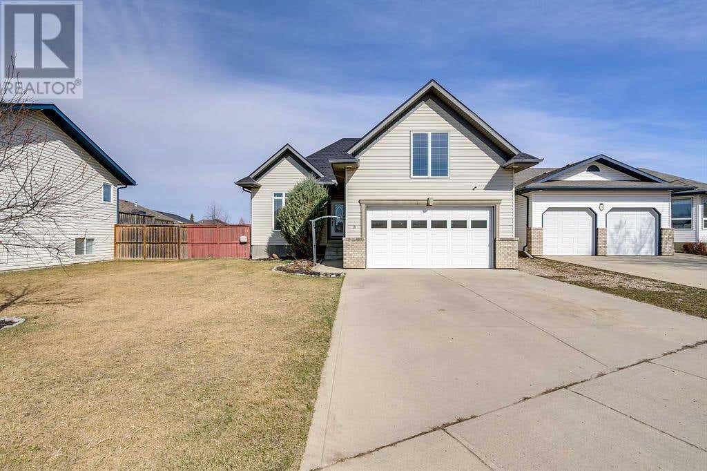 9 Falcon Ridge Drive, Sylvan Lake, AB T4S1Z2 House For Sale | RE/MAX ...