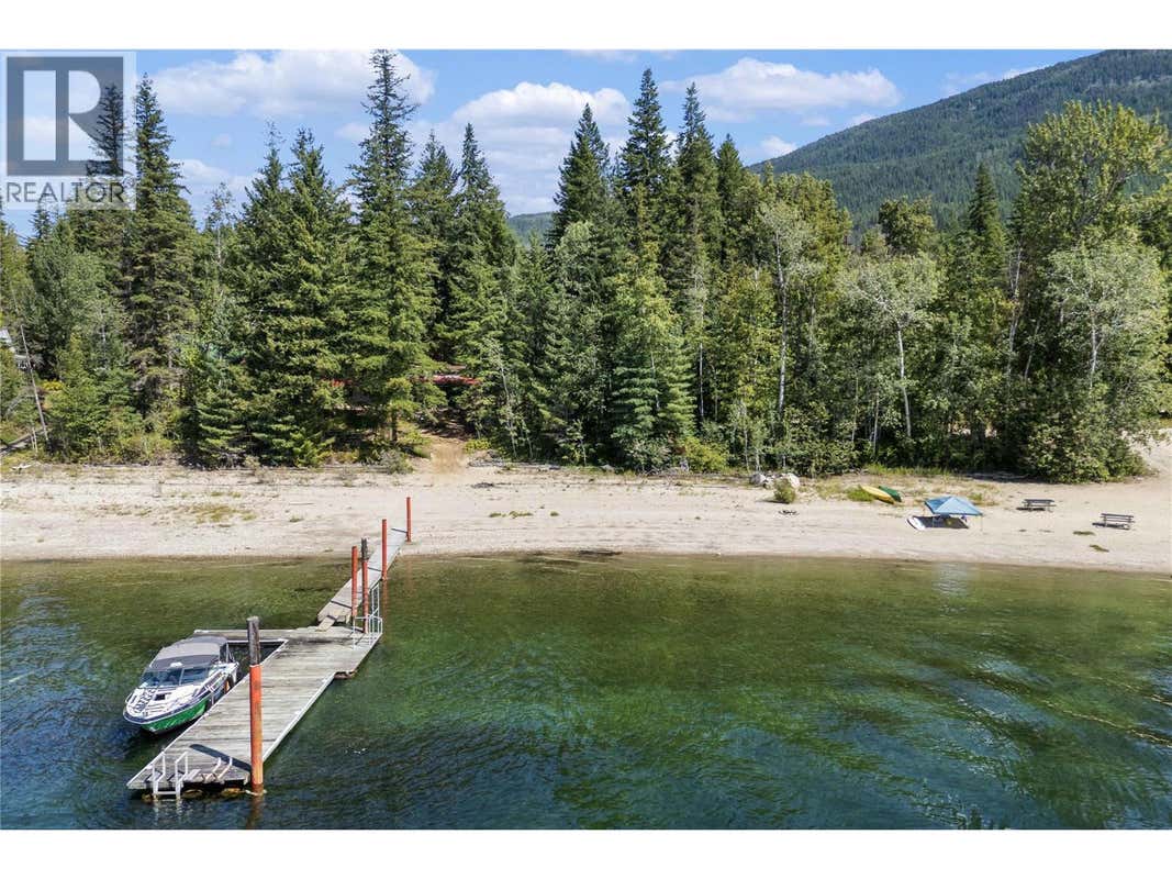 3 Queest N. Bay, Sicamous, BC V0E2V0 House For Sale | RE/MAX | 10359248