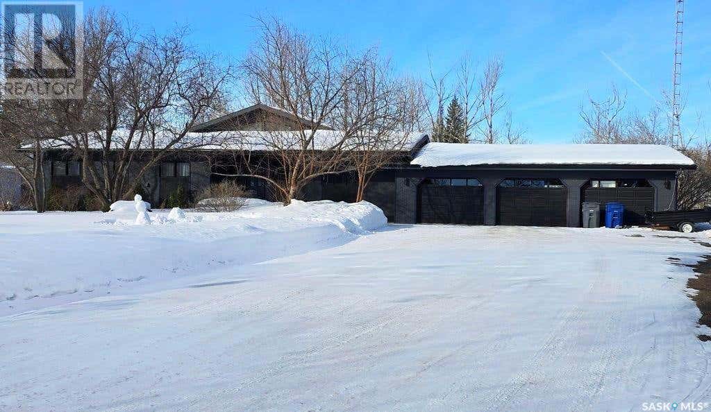 307 Strange STREET, Cut Knife, SK S0M0N0 House For Sale | RE/MAX | SK996578