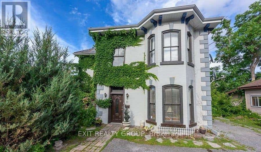 11 ISABEL STREET, Belleville (Belleville Ward), ON K8P3N4 House For ...