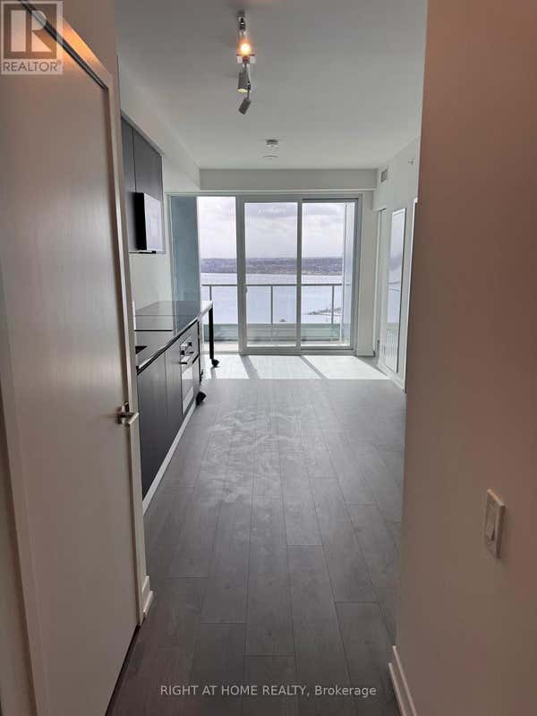 1510 - 39 MARY STREET, Barrie (City Centre), ON L4N1S9 Home For Rent | RE/MAX | S12043738