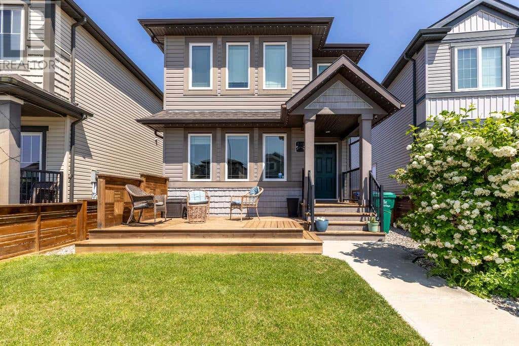 531 Moonlight Lane W, Lethbridge, AB T1J5K1 À vendre | RE/MAX | A2241846
