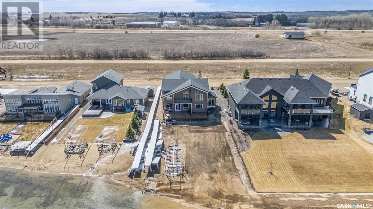 640 Lakeshore DRIVE, Meota, SK S0M1X0 House For Sale | RE/MAX | SK003751
