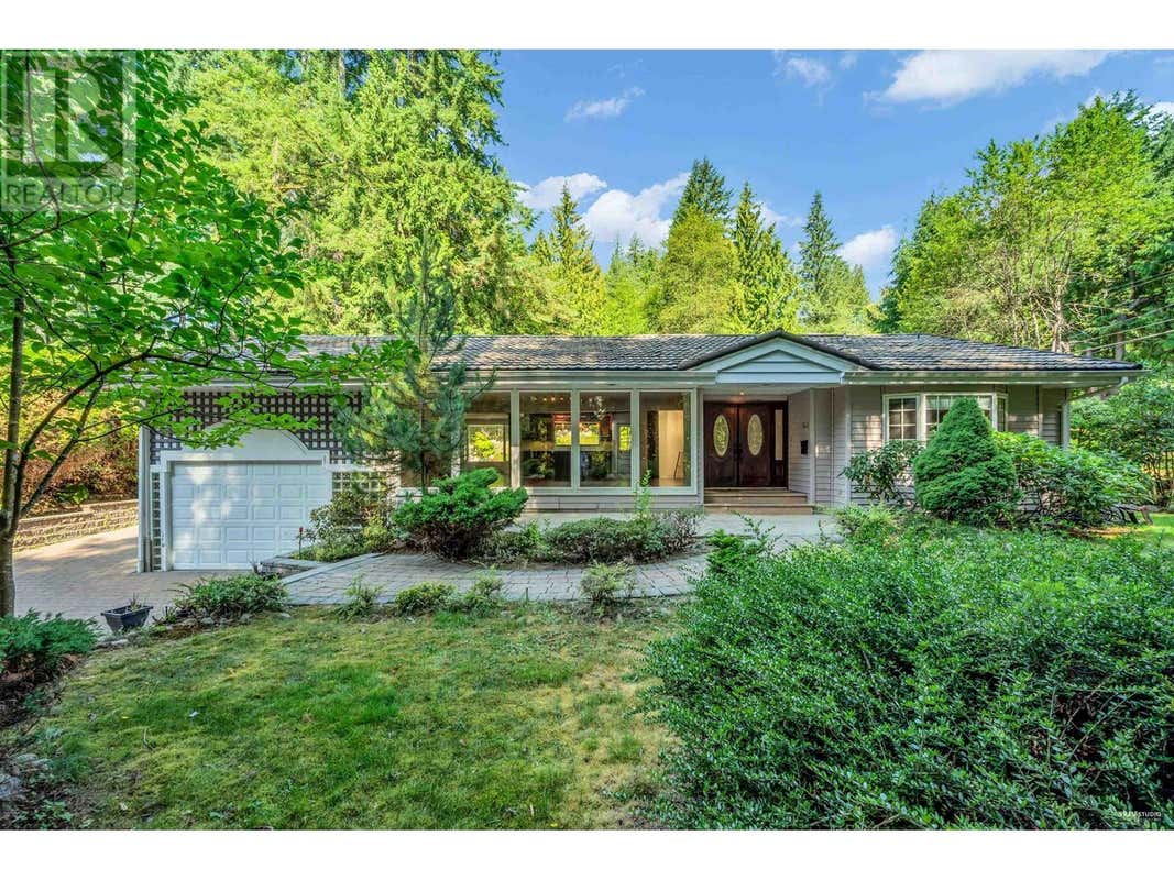 341 RABBIT LANE, West Vancouver, BC V7S1J1 House For Sale | RE/MAX ...