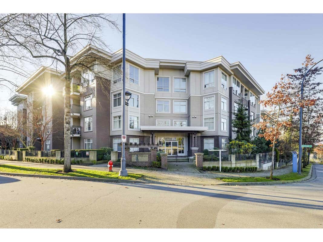 L101 13555 GATEWAY DRIVE, Surrey, BC V3T0B5 À vendre | RE/MAX | R2956003