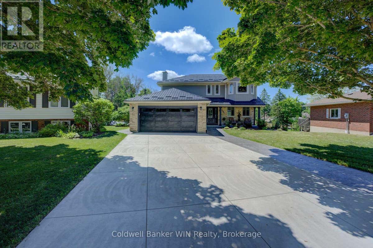284 FOREST GLEN DRIVE, Wellington North (Mount Forest), ON N0G2L2 À ...