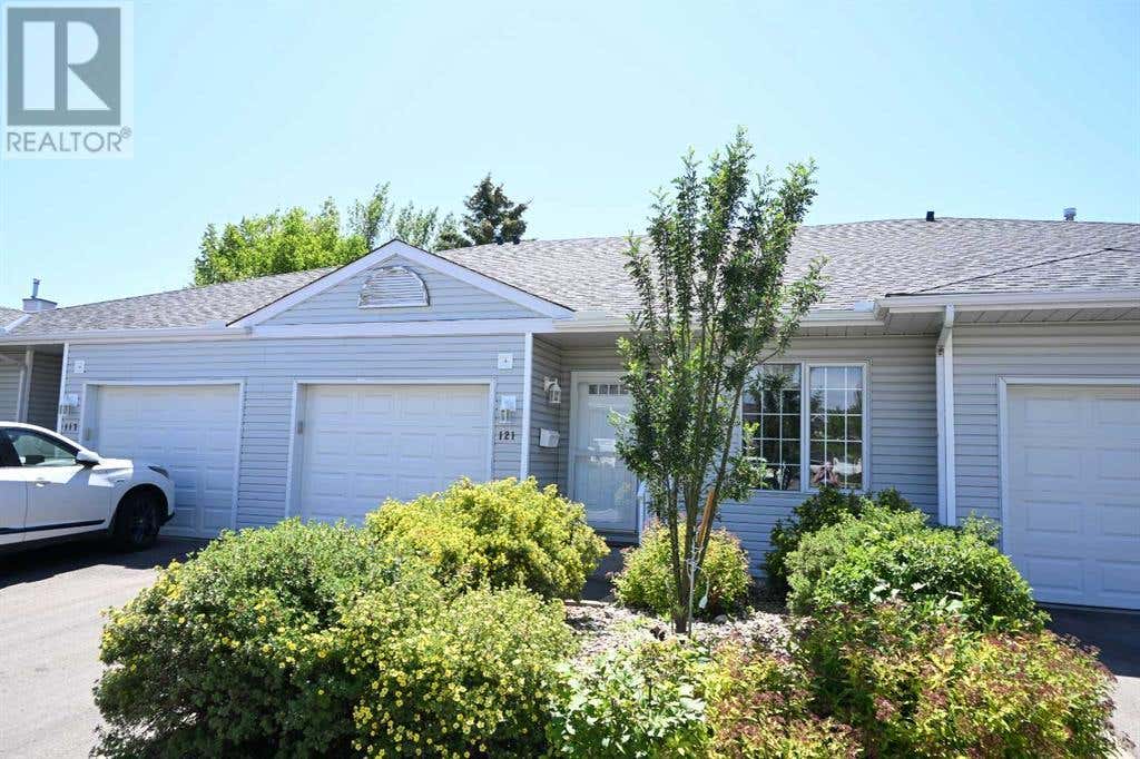 121 Hawkstone Manor NW, Calgary, AB T3G3X2 Condo For Sale | RE/MAX ...