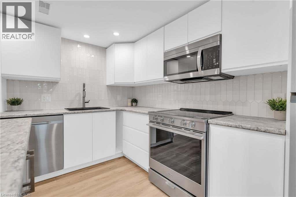 22 ASH Street Unit# 3, Kitchener, ON N2H6H8 Home For Rent | RE/MAX ...