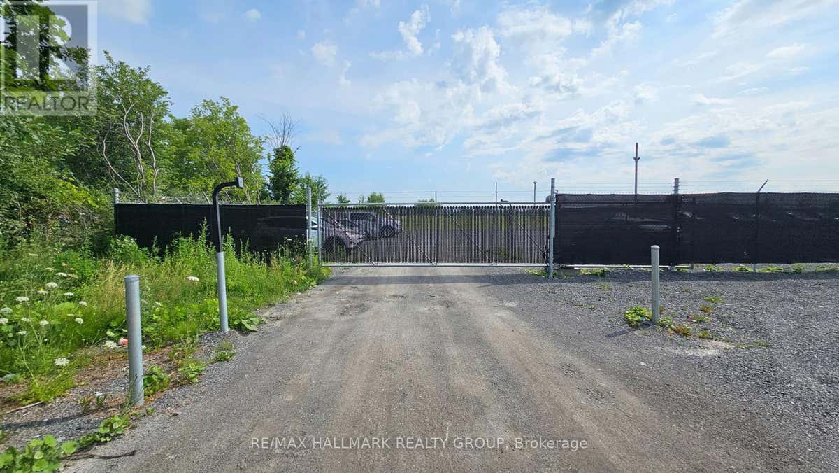 2822 CARP ROAD, Ottawa, ON K0A1L0 Land For Sale | RE/MAX | X12283970