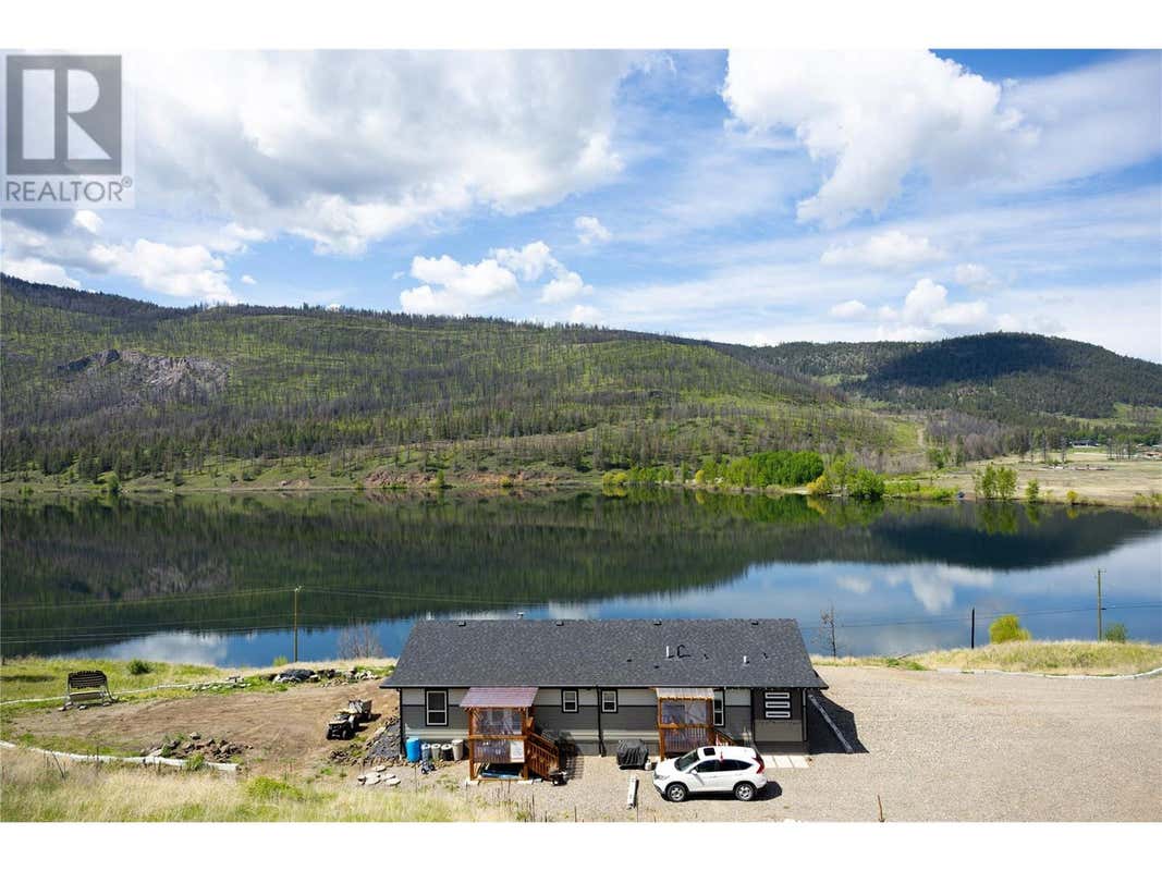 3919 HIGHWAY 97, Monte Lake, BC V0E2N0 House For Sale | RE/MAX | 10348590