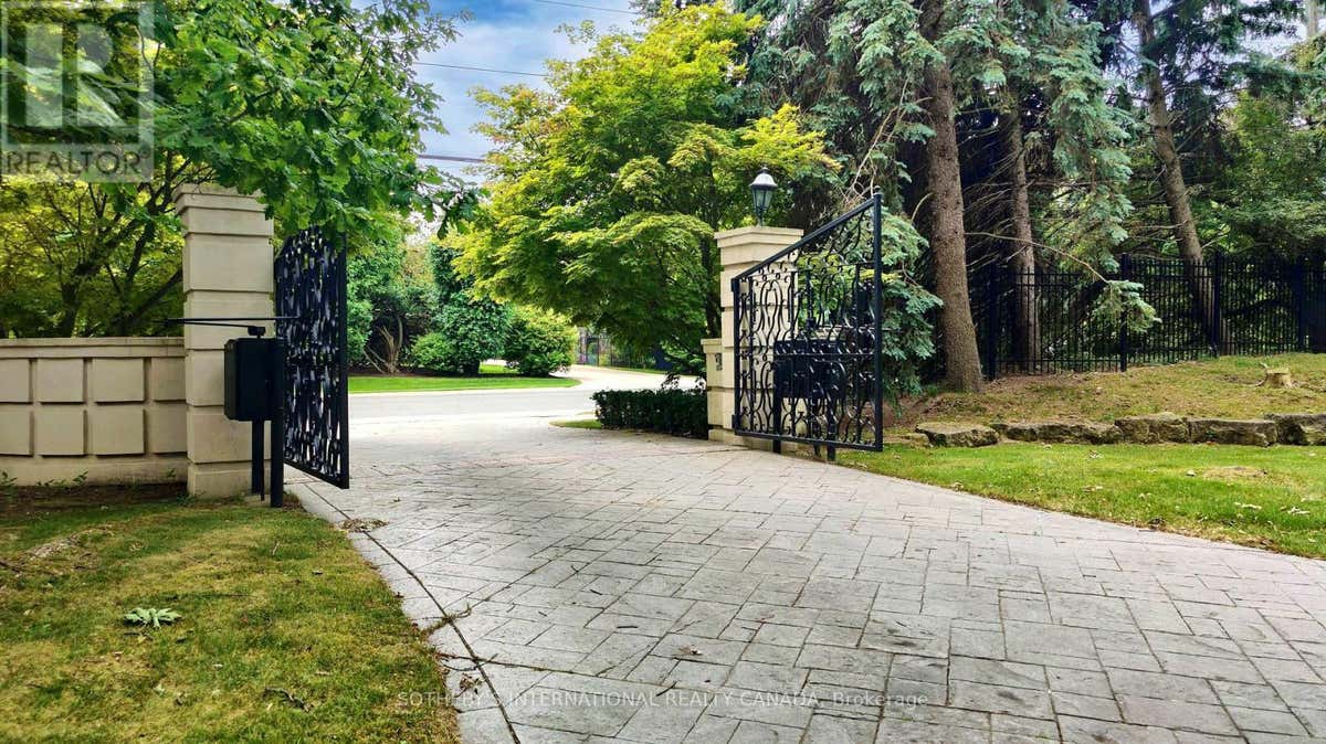 COACH HOUSE - 52 POST ROAD, Toronto (Bridle Path-Sunnybrook-York Mills ...