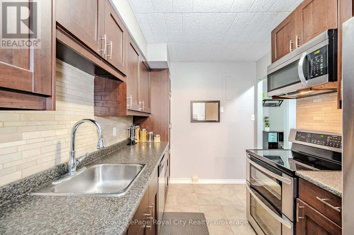 511 - 105 CONROY CRESCENT, Guelph (Dovercliffe Park/Old University), ON ...