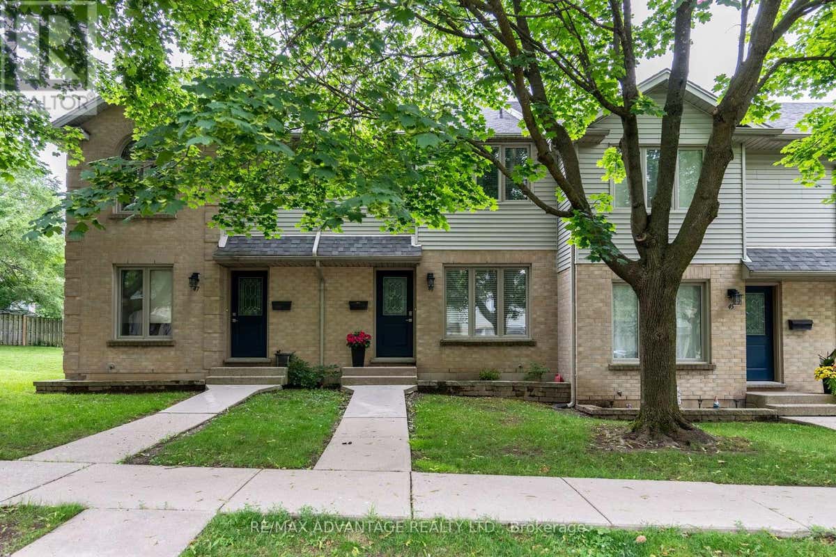 46 - 925 LAWSON ROAD, London North (North I), ON N6G4X3 Home For Rent | RE/MAX | X12240856