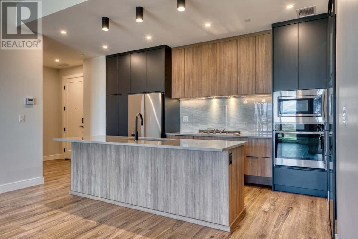 75 Predator Ridge Drive Unit# 202, Vernon, BC V1H1G4 Condo For Sale ...