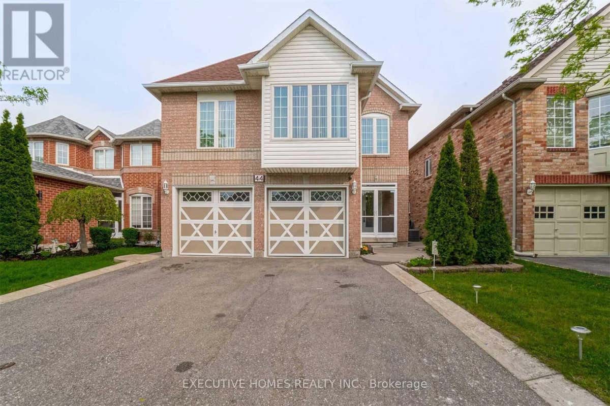 44 PEBBLESTONE CIRCLE, Brampton (Brampton West), ON L6X4N2 House For ...