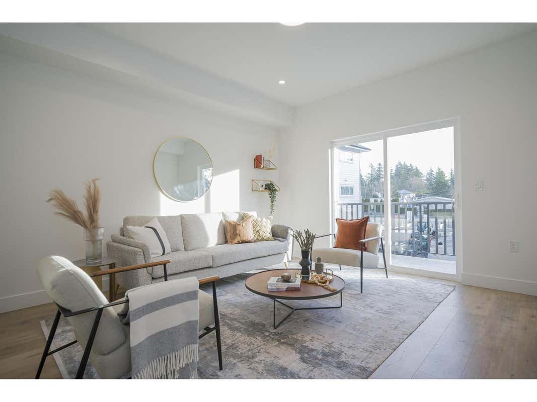 21 12770 105 AVENUE, Surrey, BC V3V0H2 Townhouse For Sale | RE/MAX ...